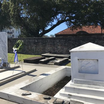 THE VOODOO BONE LADY TOURS New Orleans, LA - Updated November 2024 ...