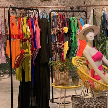 FLYING SOLO - Updated November 2025 - 54 Photos & 22 Reviews - 420 W ...