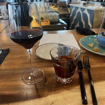 WAVE LAKESIDE DINING - Updated July 2025 - 77 Photos & 19 Reviews - 614 ...