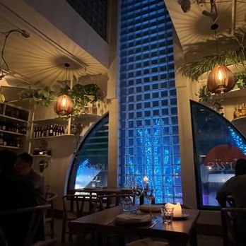 KRÜS KITCHEN - Updated July 2024 - 242 Photos & 72 Reviews - 3413 Main ...