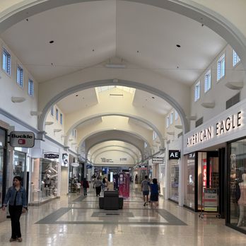 COLUMBIANA CENTRE - Updated December 2025 - 71 Photos & 46 Reviews ...