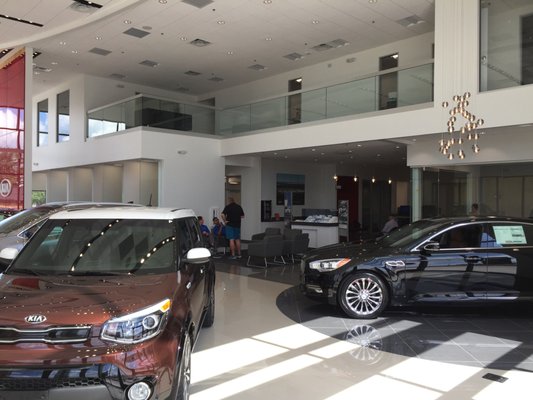 SOUTHWEST KIA - Updated November 2025 - 33 Photos & 125 Reviews - 39650 ...