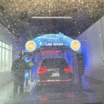 JILLY’S CAR WASH - Updated August 2025 - 11 Photos - 3029 N 112th St ...
