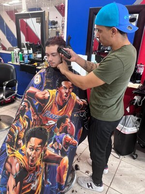 BETOS BARBER CHOP AND BEAUTY SALON - Updated September 2025 - 14 Photos ...