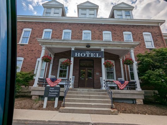 FORT HARRISON STATE PARK INN - Updated December 2025 - 55 Photos & 23 ...