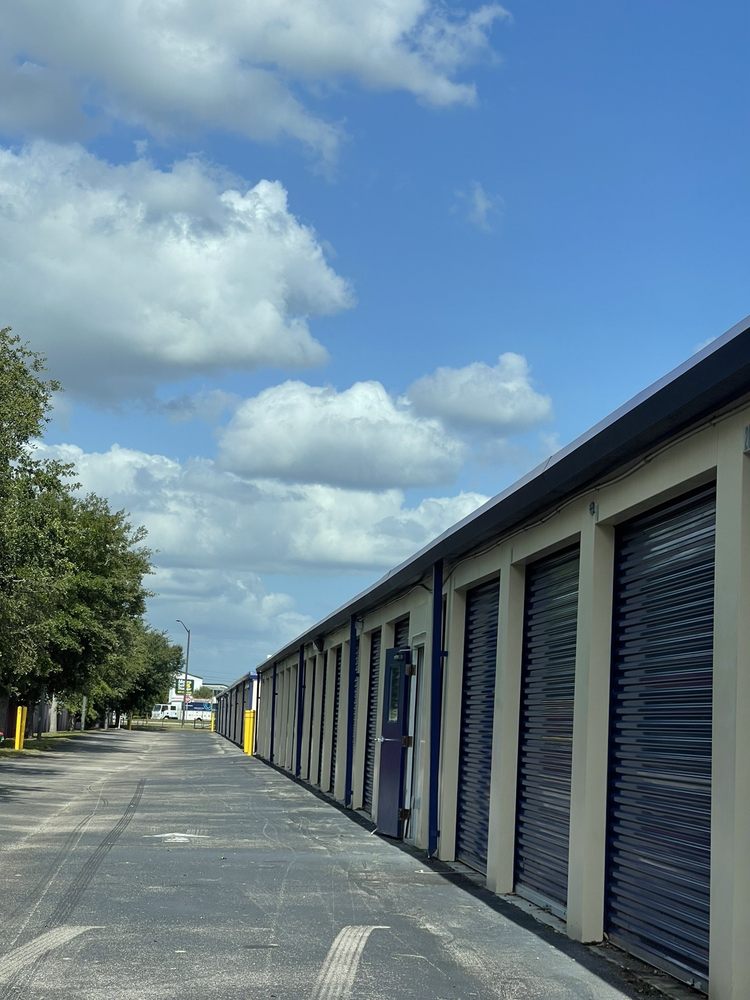 SIMPLY SELF STORAGE - ORLANDO - Updated May 2025 - 13 Photos - 7628 ...