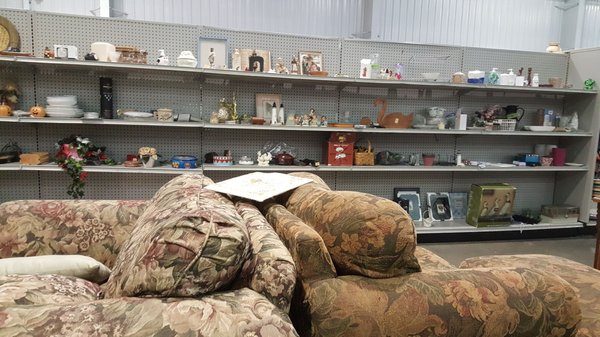 DURHAM RESCUE MISSION THRIFT STORE - 37 Photos & 34 Reviews - 10701 ...