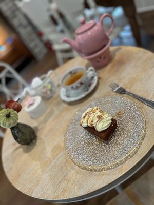 TEA TIME AT THE COTTAGE - Updated October 2025 - 24 Photos - 126 W ...