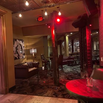 VAULT - Updated August 2024 - 280 Photos & 100 Reviews - 2017 9th St ...