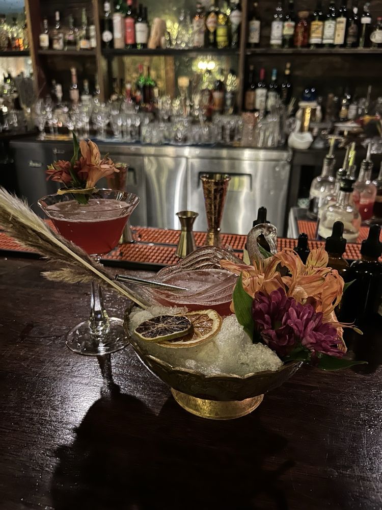 SINGLE BARREL ROOM - Updated October 2025 - 24 Photos - 1221 The Plaza ...