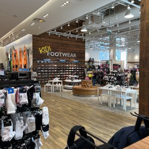 SPORTING LIFE - Updated December 2025 - 23 Photos & 178 Reviews - 2665 ...