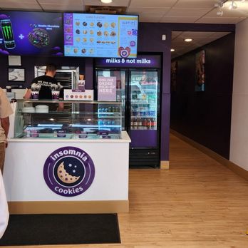 INSOMNIA COOKIES - Updated November 2025 - 52 Photos & 25 Reviews - 706 ...