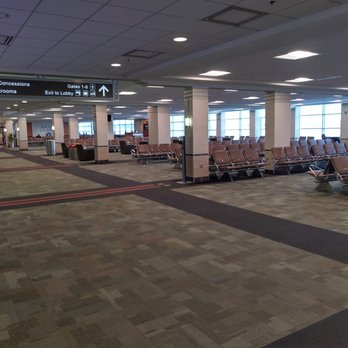 DANE COUNTY REGIONAL AIRPORT - Updated August 2024 - 217 Photos & 245 ...