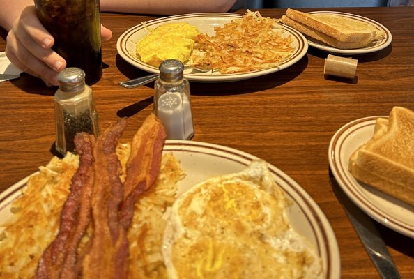 THE RUSTY CUP - Updated August 2025 - 18 Photos & 11 Reviews - 106 W ...