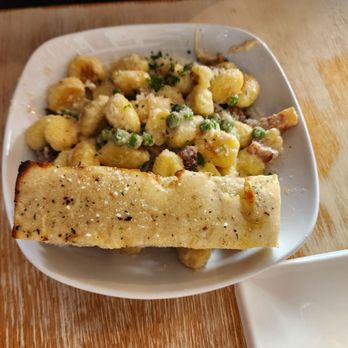 PASTA GARAGE ITALIAN CAFE - Updated July 2024 - 587 Photos & 417 ...