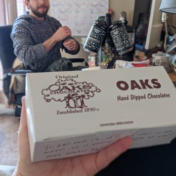 OAKS CANDY CORNER - Updated December 2025 - 13 Photos & 14 Reviews ...