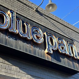 BLUE PAN PIZZA - Updated July 2025 - 754 Photos & 915 Reviews - 3509 E ...