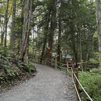 COBBLEHAUS AT THE FALLS - Updated December 2025 - 92 Photos & 32 ...