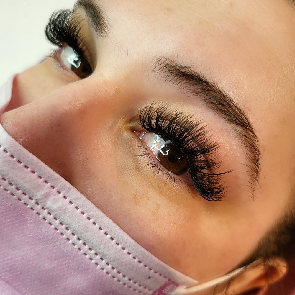 JEN LASH GYPSY - Updated January 2025 - 14 Photos - 400 S Linwood ...