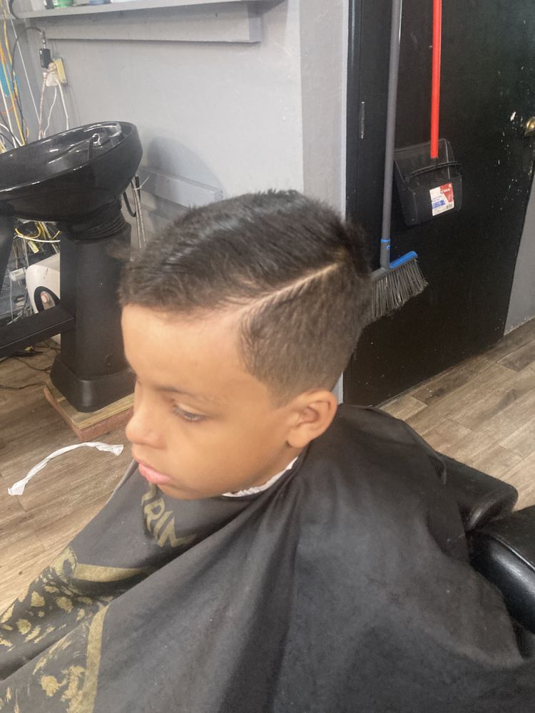 REAL DEAL BARBER SHOP - Updated December 2025 - 787 Center Ave, Holly ...