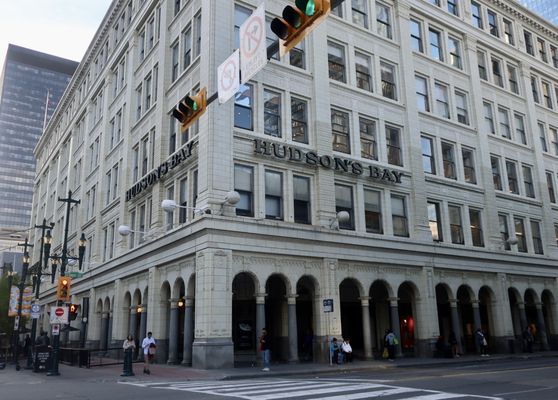 HUDSON’S BAY - Updated December 2025 - 11 Photos & 27 Reviews - 200 8 ...