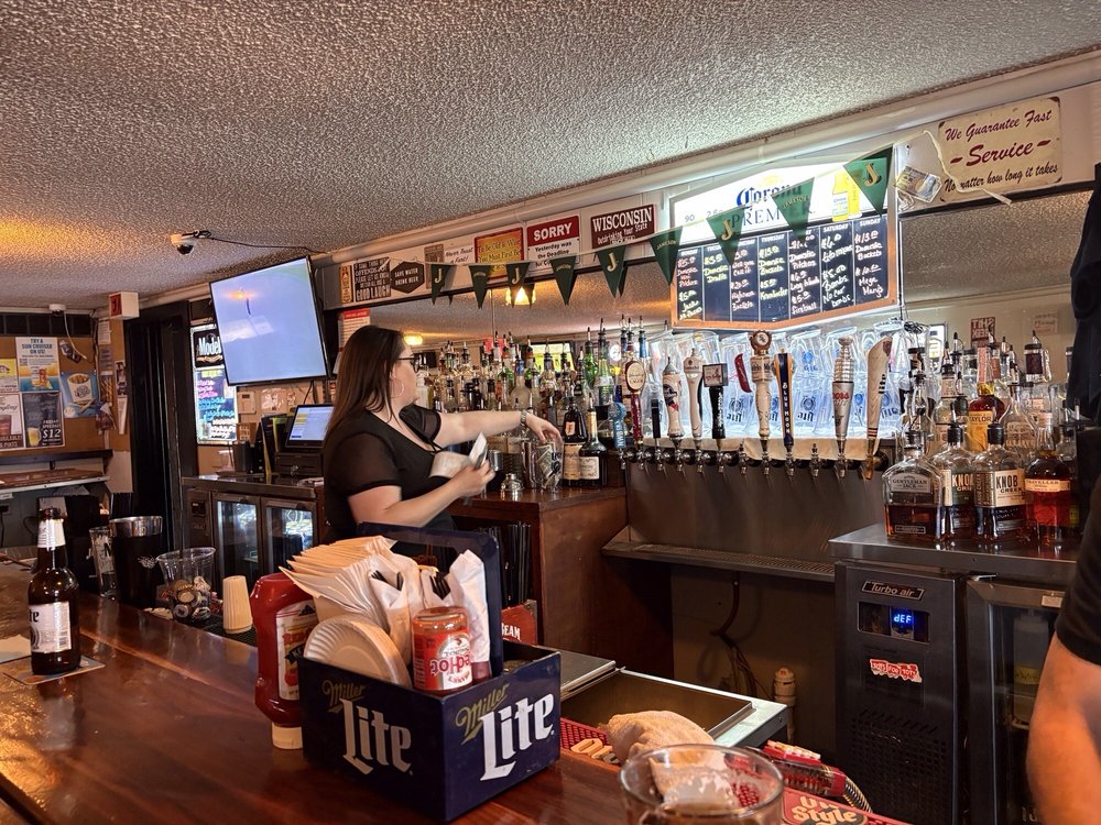 DUTCH INN WEST INC - Updated September 2025 - 61 Photos & 54 Reviews ...