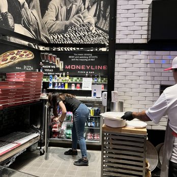 MONEYLINE PIZZA & BAR - 1261 Photos & 950 Reviews - 3730 Las Vegas Blvd ...