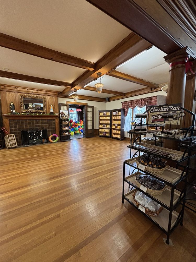 HEBERT CANDIES - Updated December 2025 - 94 Photos & 59 Reviews - 574 ...