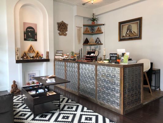 THE ORACLE SHOP - Updated July 2025 - 16 Photos - 164 Wilson Ave ...