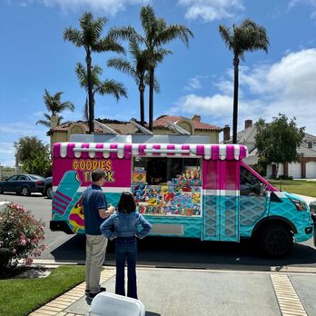 GOODIES TRUCK - Updated July 2025 - 188 Photos & 51 Reviews - Beverly ...