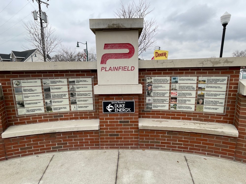 BICENTENNIAL PLAZA - Updated August 2025 - 11 Photos - 405 W Main St ...