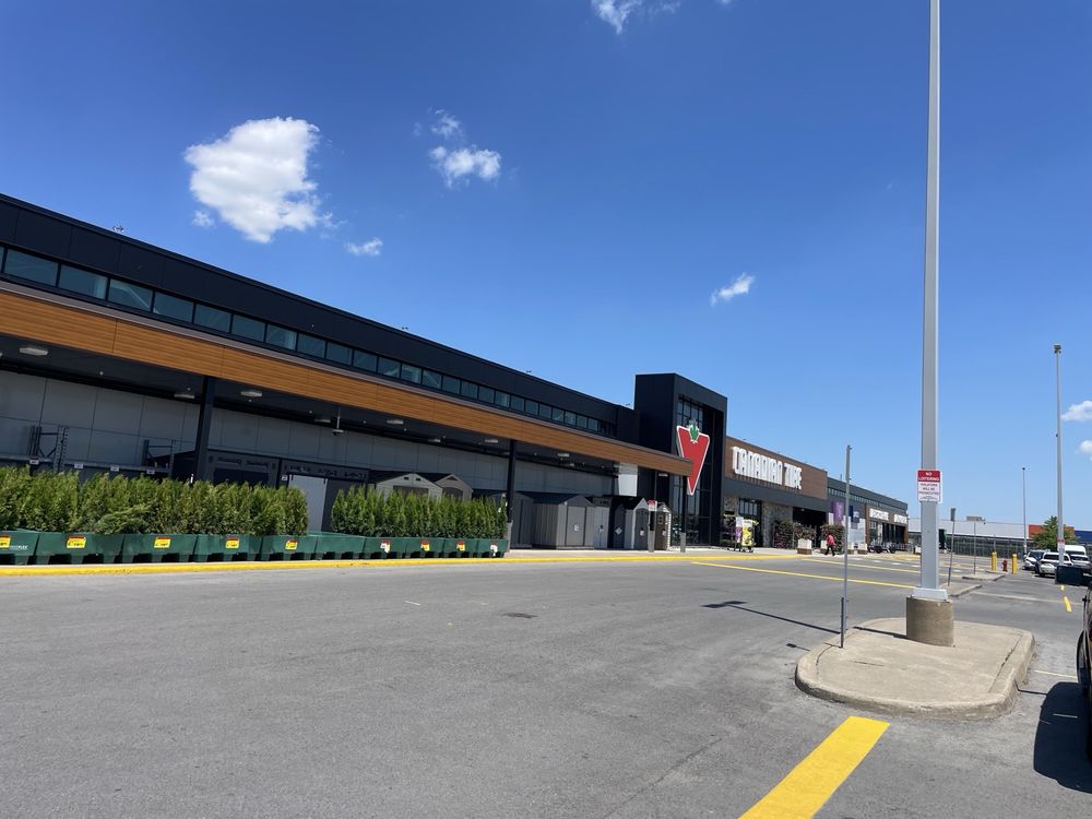 CANADIAN TIRE - Updated June 2024 - 158 Primeway Drive, Welland ...