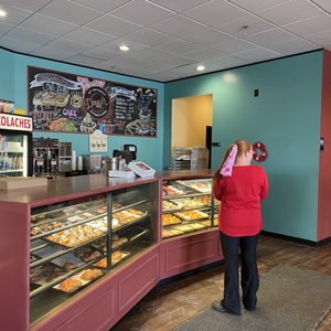 JOHNNIE’S BAKERY OF CANTON - Updated May 2024 - 10 Reviews - 6652 Wise ...