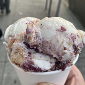 GINGER’S DIVINE ICE CREAM - Updated November 2024 - 174 Photos & 107 ...