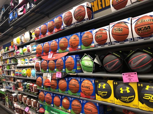 BIG 5 SPORTING GOODS - Updated March 2025 - 10 Photos - 3356 Floral Ave ...