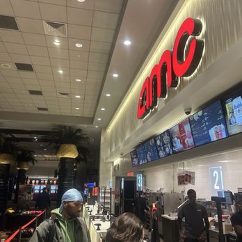 AMC LINCOLN SQUARE 13 - Updated April 2025 - 805 Photos & 892 Reviews ...