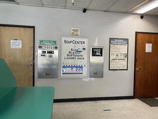 CROPLEY LAUNDROMAT - Updated November 2025 - 25 Photos & 39 Reviews ...