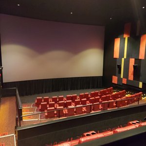 AMC OAKBROOK CENTER 12 - 134 Photos & 112 Reviews - 600 Oakbrook Center ...