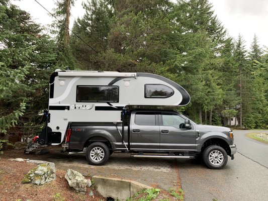 TRAVELAND RV SUPERCENTRE - 18 Photos & 40 Reviews - RV Dealers - 20529 ...