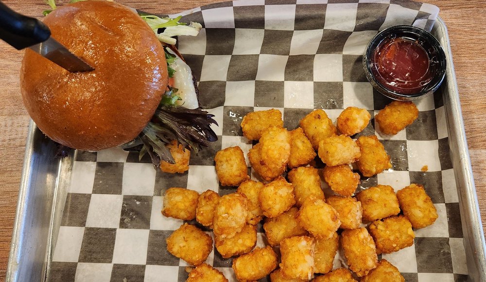 BETWEEN THE BUN - 18 Reviews - 34445 Center Ridge Rd, North Ridgeville ...