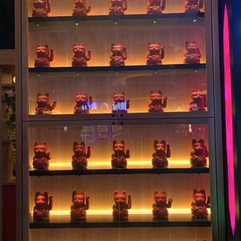 8 EAST - Updated November 2025 - 1895 Photos & 667 Reviews - 8 Fremont ...