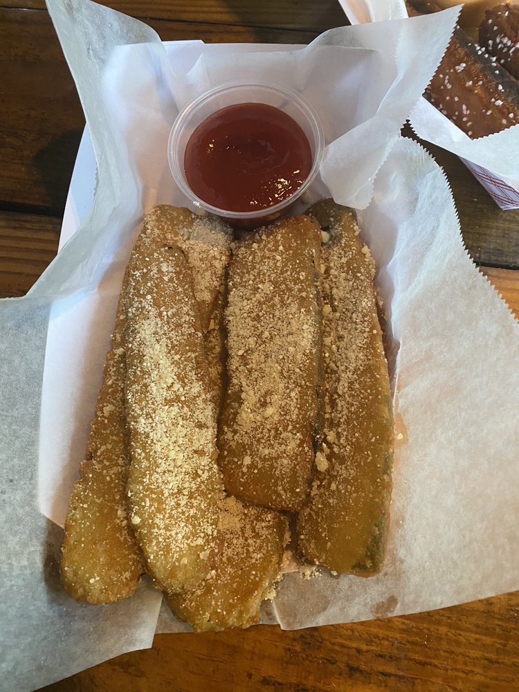 LITTLE TRAVERSE INN - Updated January 2026 - 613 Route 30, Clinton ...