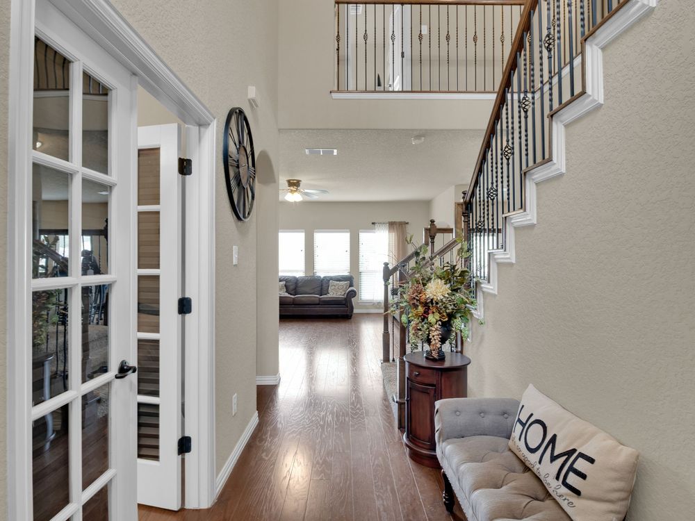 CYNTHIA QUILLIAN - LPT REALTY - Updated May 2025 - 11 Photos - San ...