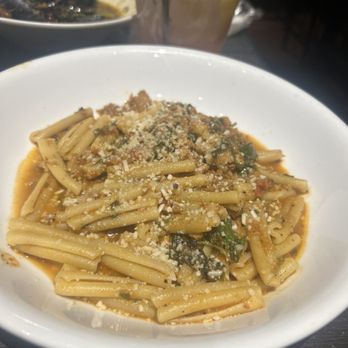 MIDA - Updated February 2025 - 185 Photos & 212 Reviews - 261 Walnut St ...