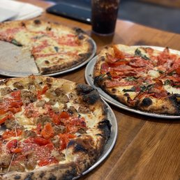 CAPISHE REAL ITALIAN KITCHEN - 580 Photos & 490 Reviews - Pizza - 500 E ...