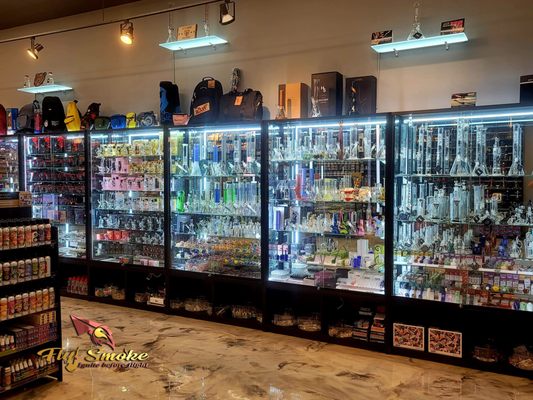 FLYT SMOKE - Updated October 2025 - 13 Photos - 20 Backus Ave, Danbury ...