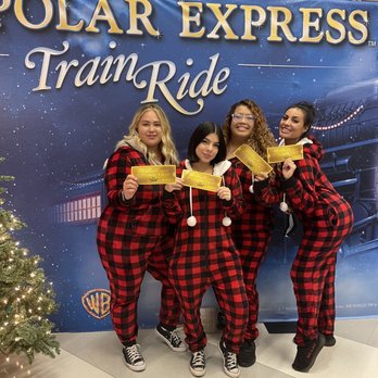THE POLAR EXPRESS TRAIN RIDE - Updated January 2026 - 66 Photos & 44 ...