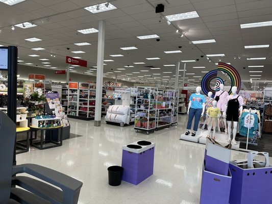 TARGET - Updated August 2025 - 34 Photos & 36 Reviews - 1750 Robert St ...