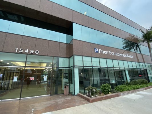 FIRST FOUNDATION BANK - Updated April 2025 - 31 Photos - 15490 Ventura ...