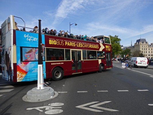 BIG BUS TOUR - LES CARS ROUGES - Updated June 2024 - 105 Photos & 94 ...